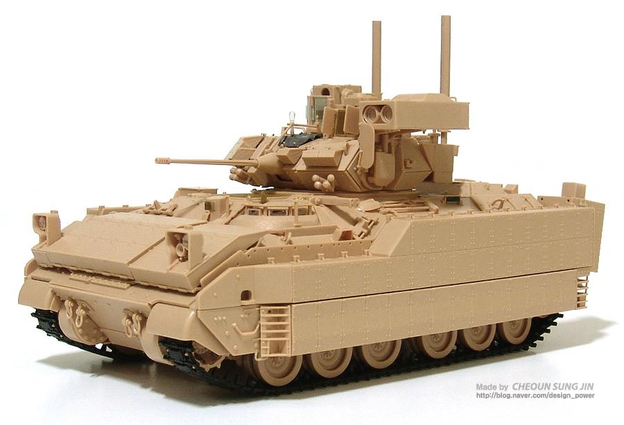 MMZ - M2A3 Bradley w/BUSK III 조립